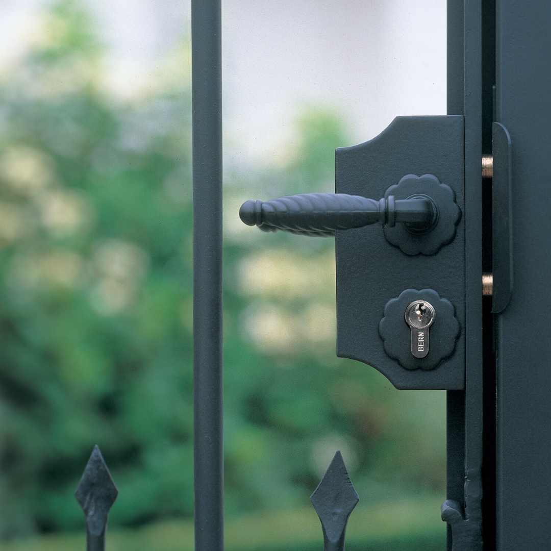 Choosing The Right Gate Lock For Your Property – North Valley Components